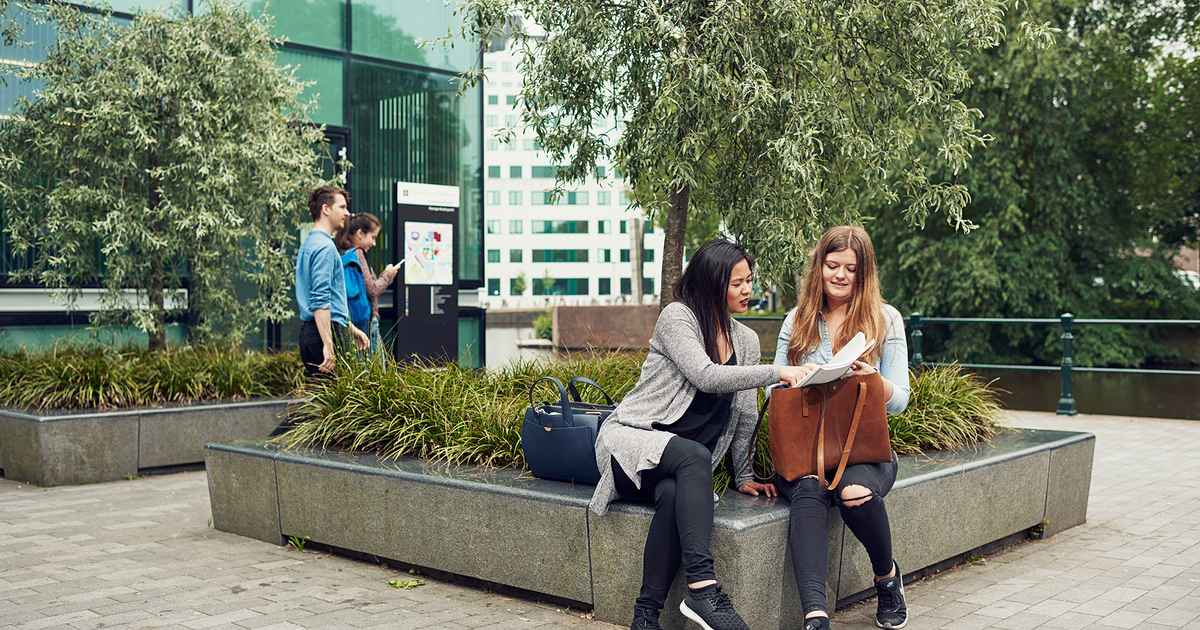 Accountancy and Control - Amsterdam Business School - University of ...